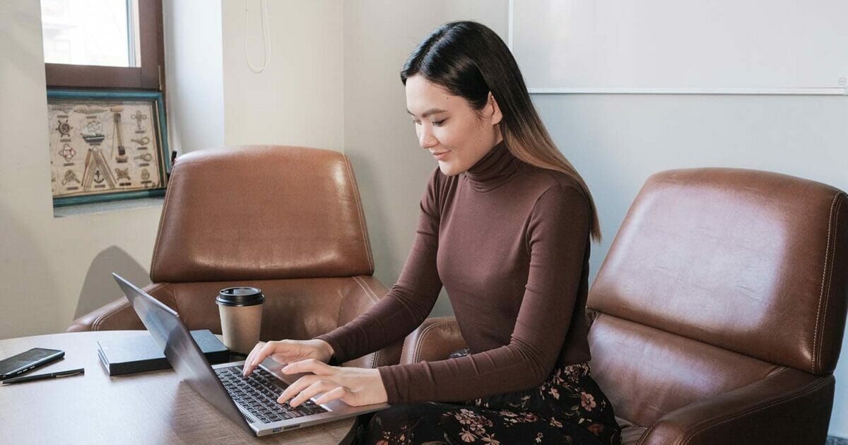 5 Ways to Work From Home Without Distractions – HotFoot Recruiters